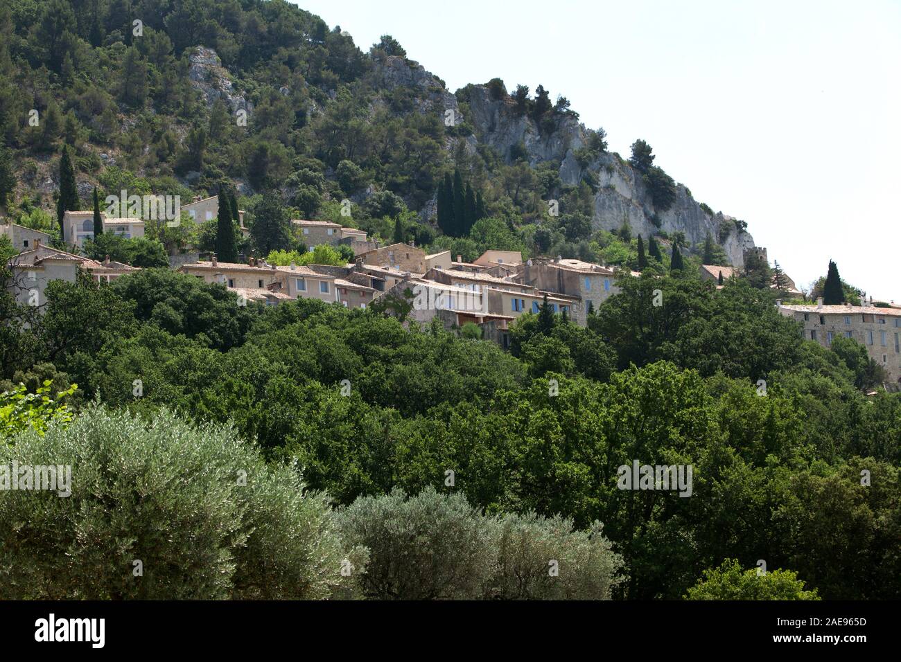 Seguret vineyards hi-res stock photography and images - Alamy