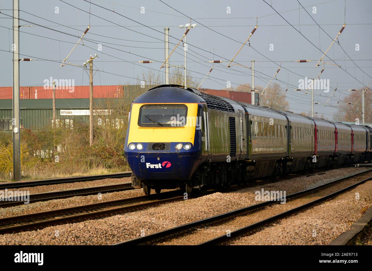 Hull Trains Class 43 HST 43010 and 43020 on loan from GWR passes Offord Cluny on the East Coast ...