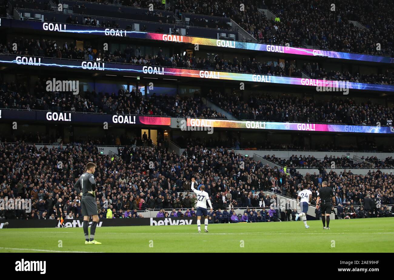 Soccer football spurs crowd hi-res stock photography and images - Alamy