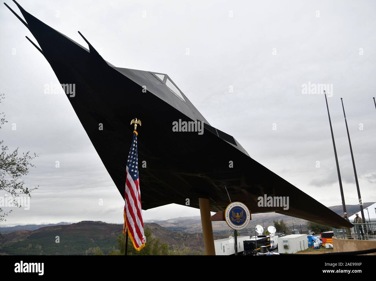 New F-117 Nighthawk Stealth Fighter the first operational stealth ...