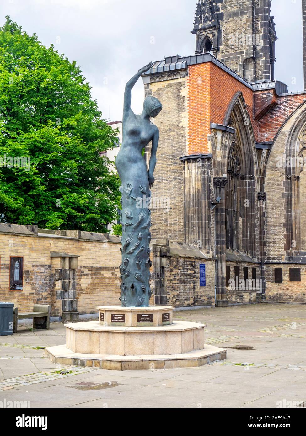 War memorial angel statue angel hi-res stock photography and images - Alamy