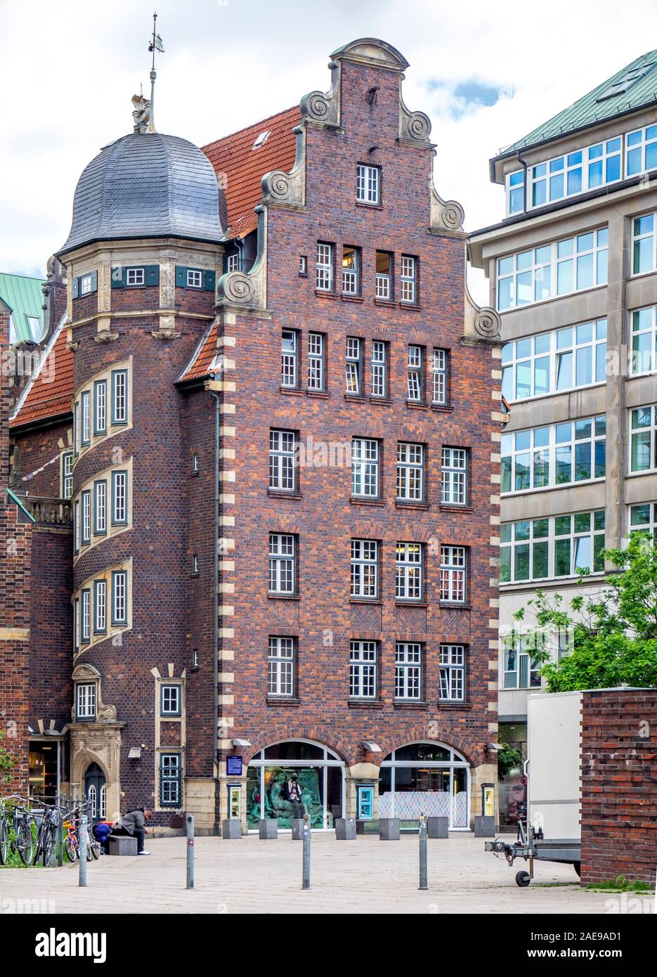 Dutch House Red Brick High Resolution Stock Photography and Images - Alamy