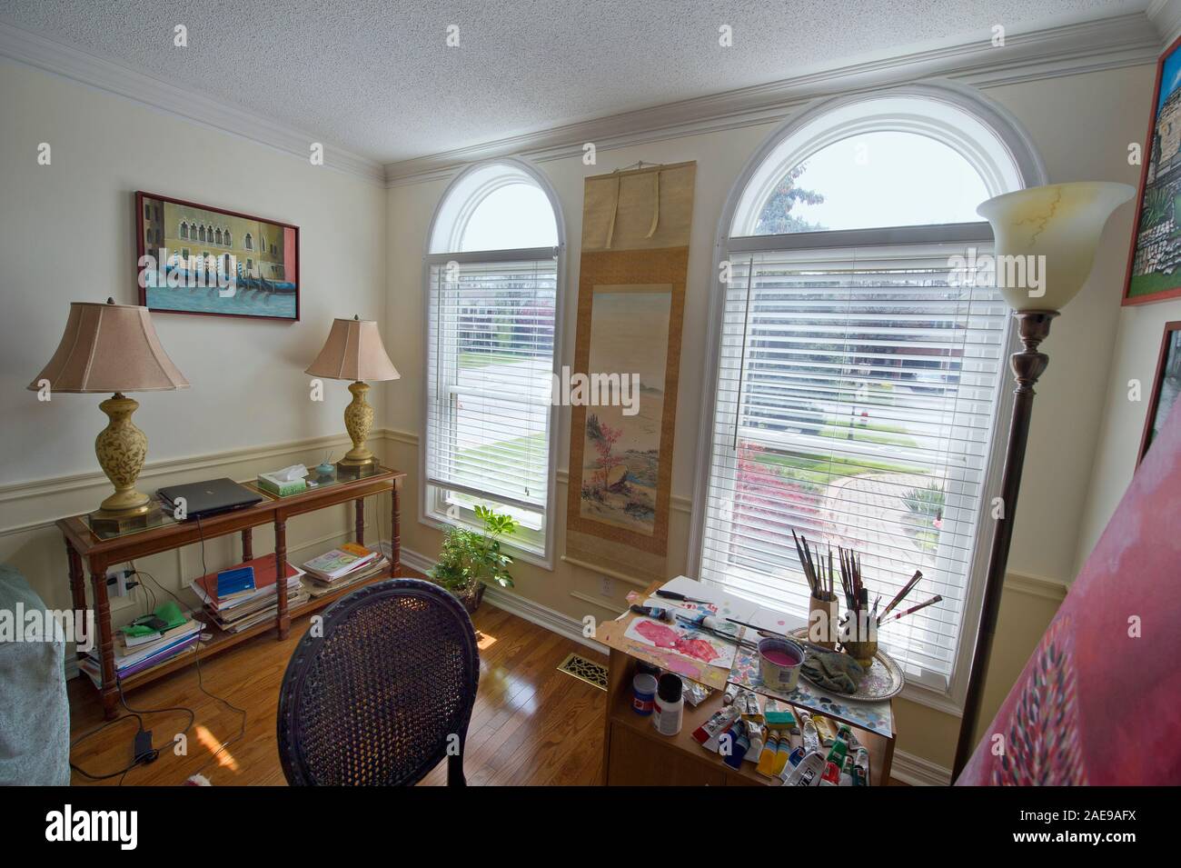 Interior messy artist studio hi-res stock photography and images - Alamy