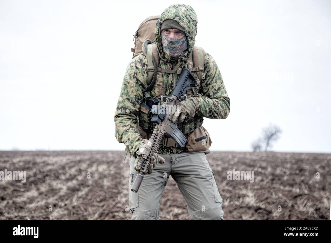 Portrait of modern army infantryman on march Stock Photo - Alamy