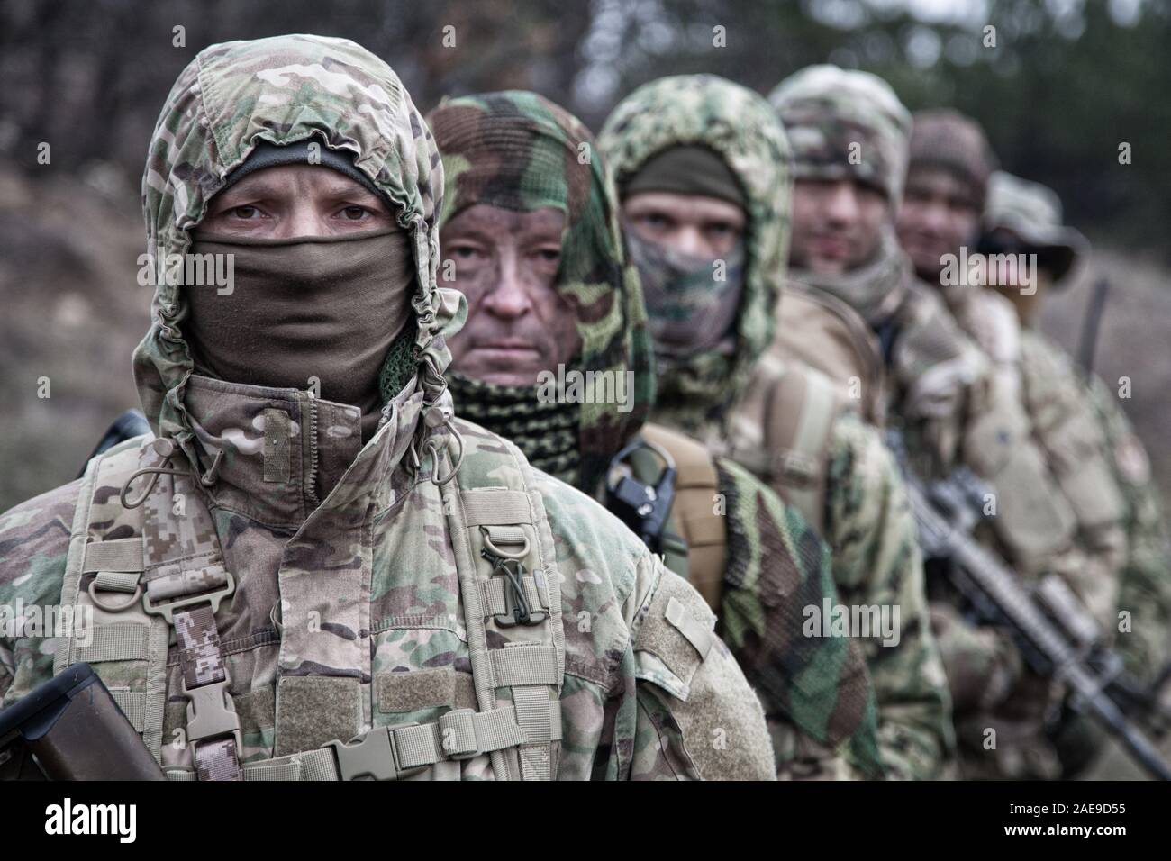 Army elite forces tactical soldiers group portrait Stock Photo - Alamy