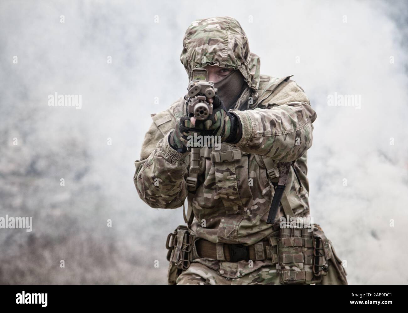 Smoke screen hi-res stock photography and images - Alamy