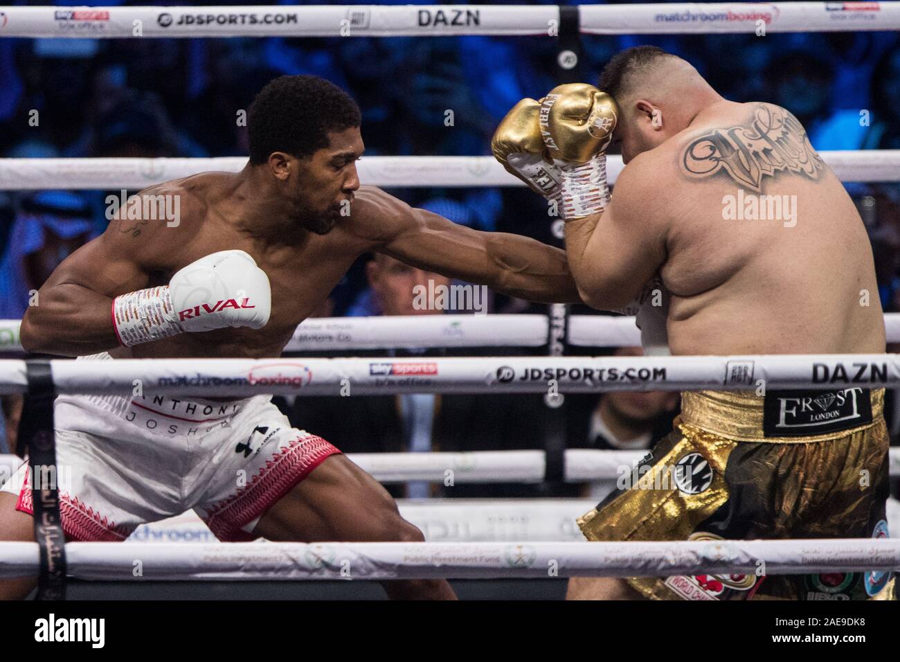 Diriyah, Saudi Arabia. 08th Dec, 2019. US-Mexican professional boxer ...