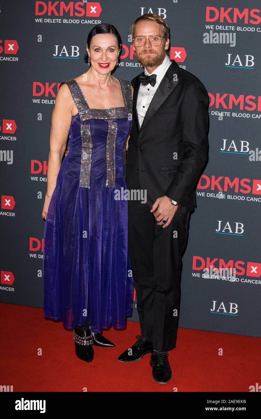 Tina harf hi-res stock photography and images - Alamy