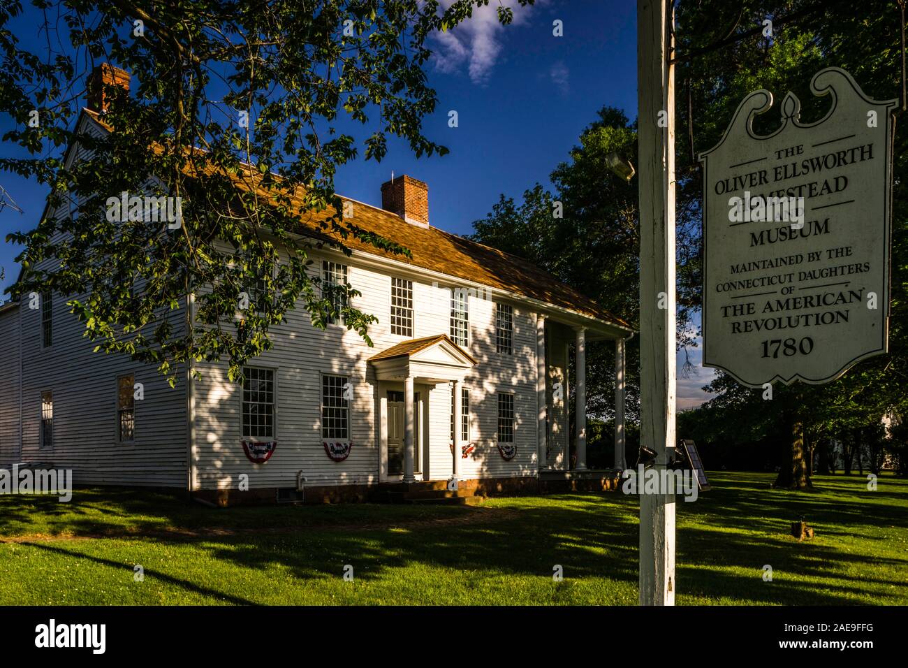 Daughters revolution museum washington hi-res stock photography and ...