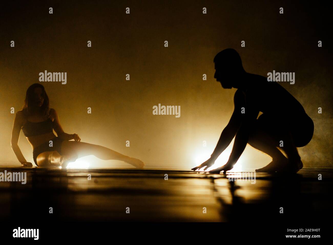 Contemporary dancing performers in dance practice class Stock Photo - Alamy