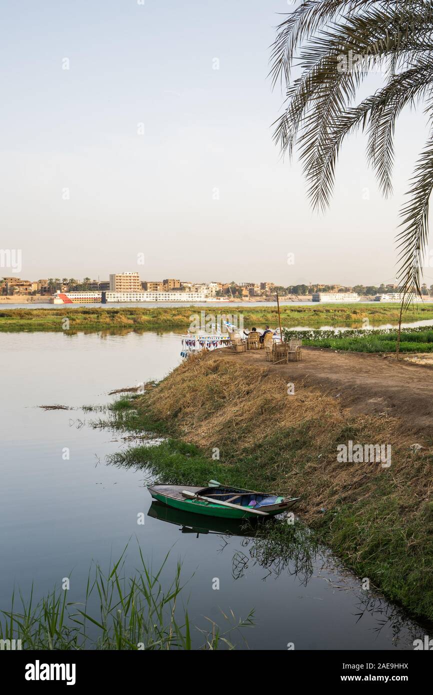 Daily life at the Nile river Stock Photo - Alamy