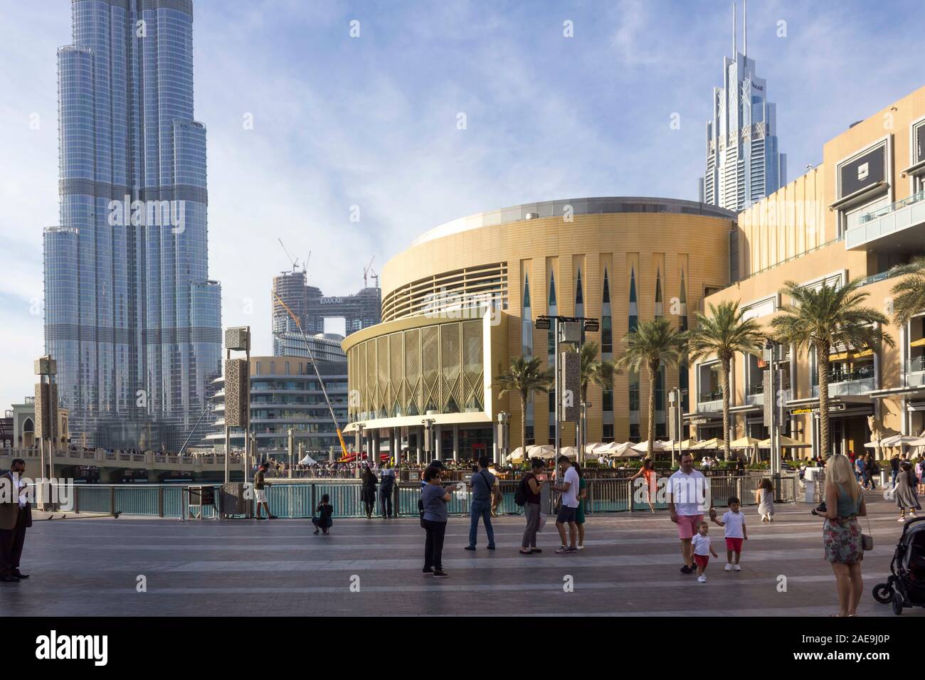 DUBAI, UAE - DECEMBER 26 2017: Day view of the square facing the Dubai ...