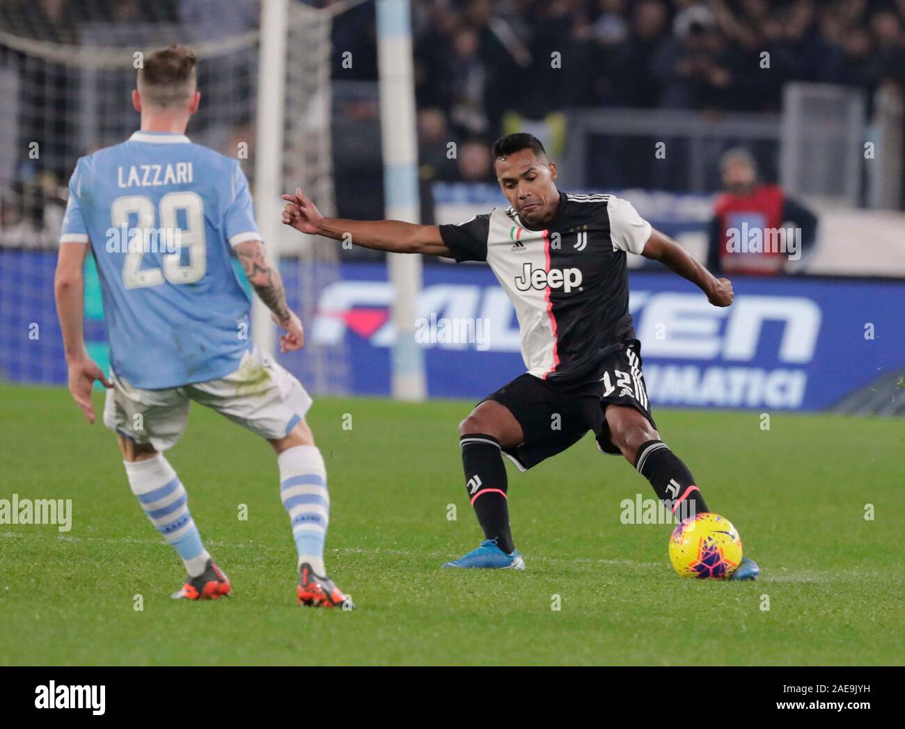 Rome, Italy. 7th Dec, 2019. Alex Sandro of Juventus controls the ...