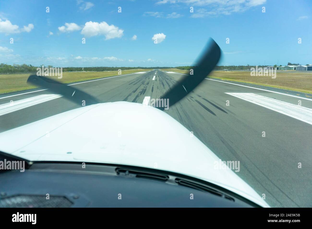 Plane travelling hi-res stock photography and images - Alamy