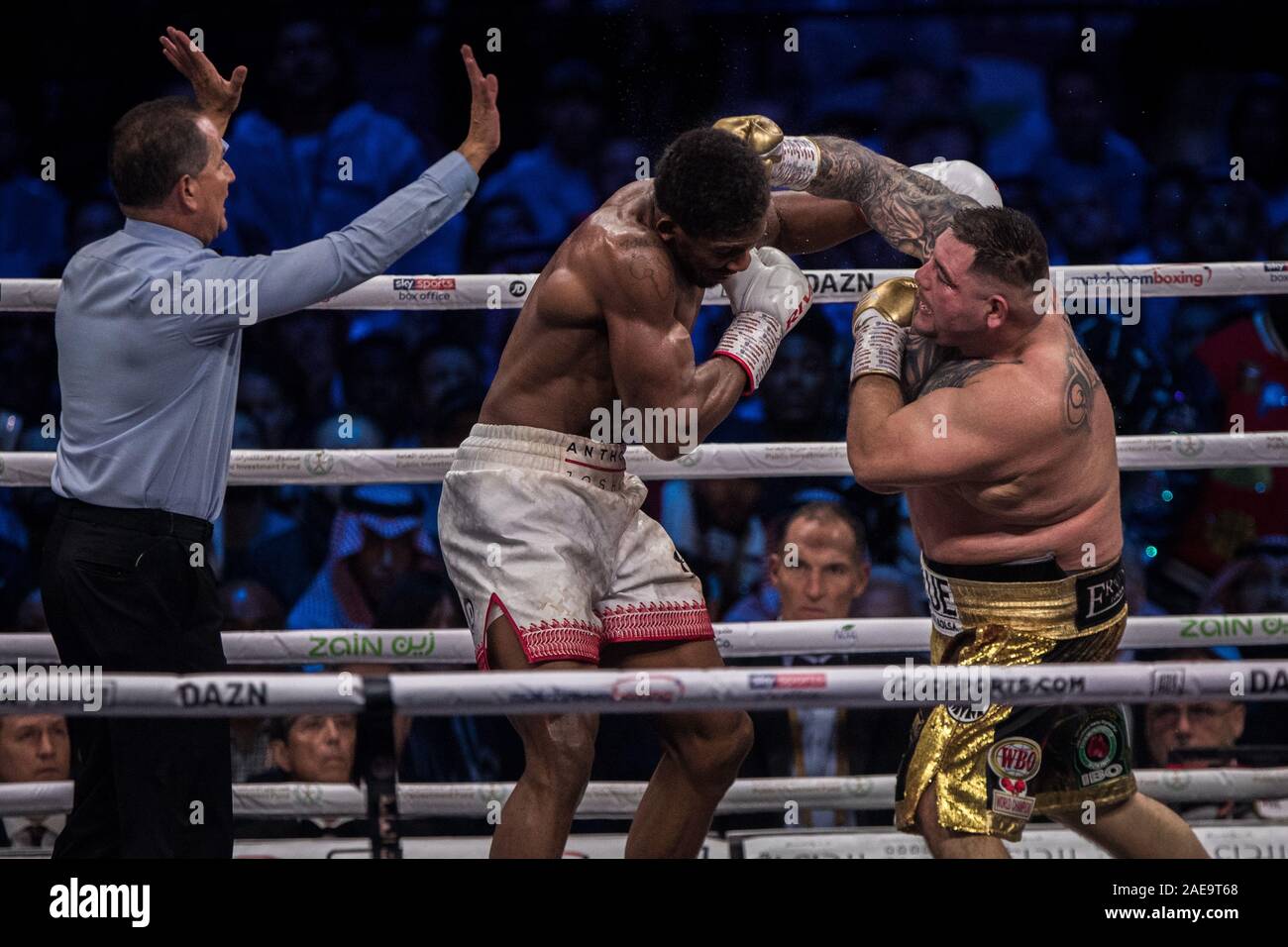 Diriyah, Saudi Arabia. 08th Dec, 2019. US-Mexican professional boxer ...