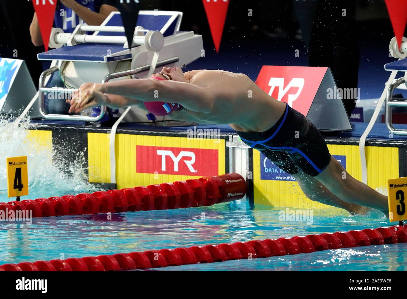 100 meter backstroke hi-res stock photography and images - Alamy