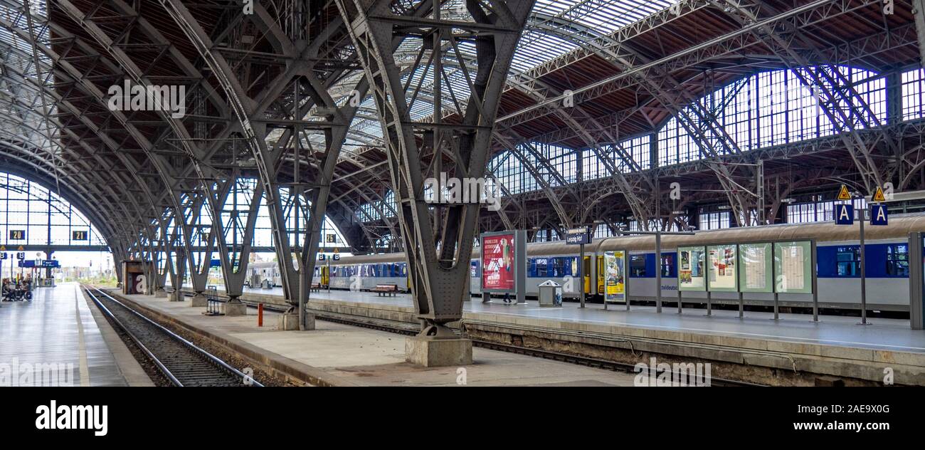 Leipzig Hauptbahnhof Central Train Station Leipzig Saxony Germany Stock ...