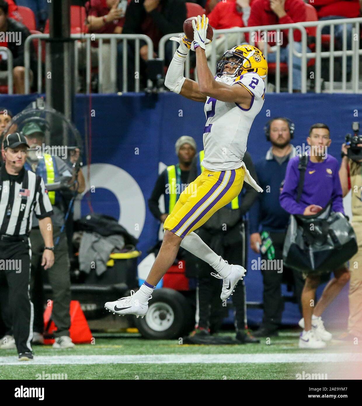Atlanta, GA, USA. 07th Dec, 2019. Justin Jefferson (2) catches one of ...