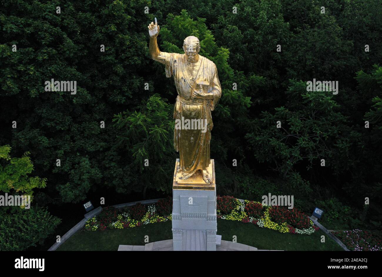 Angel moroni hi-res stock photography and images - Alamy