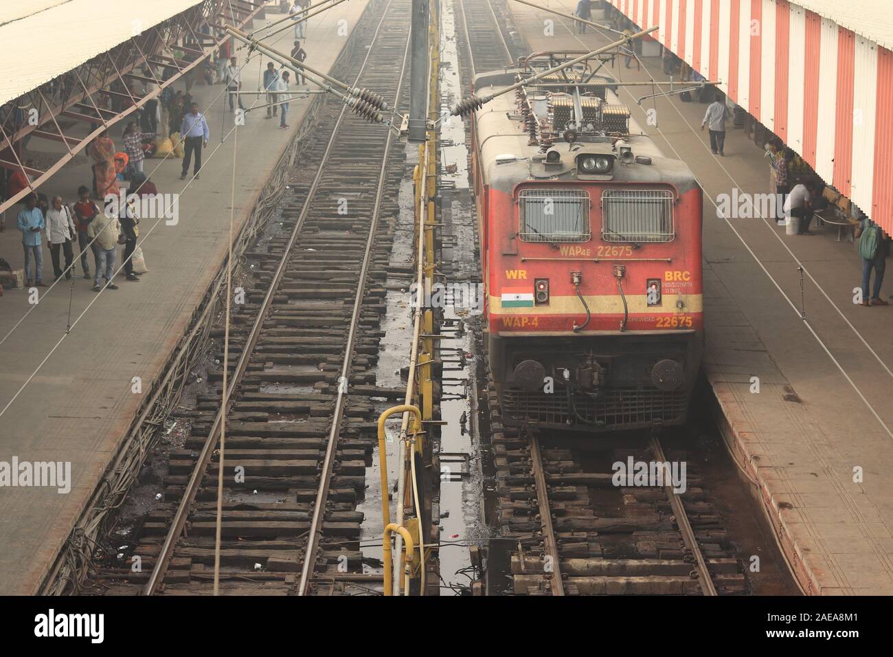 Charbagh station hi-res stock photography and images - Alamy