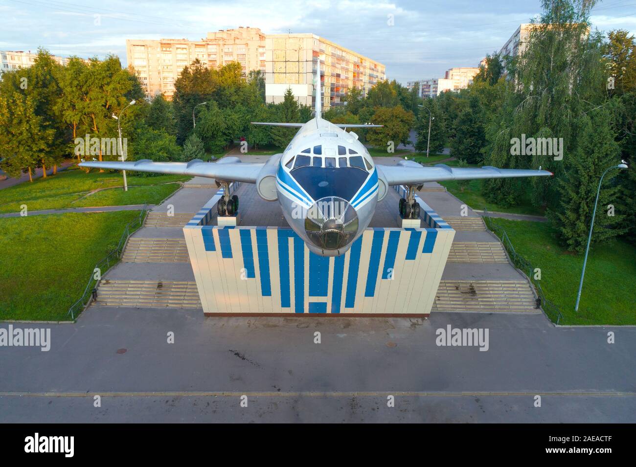 Tupolev tu 104 aircraft hi-res stock photography and images - Alamy