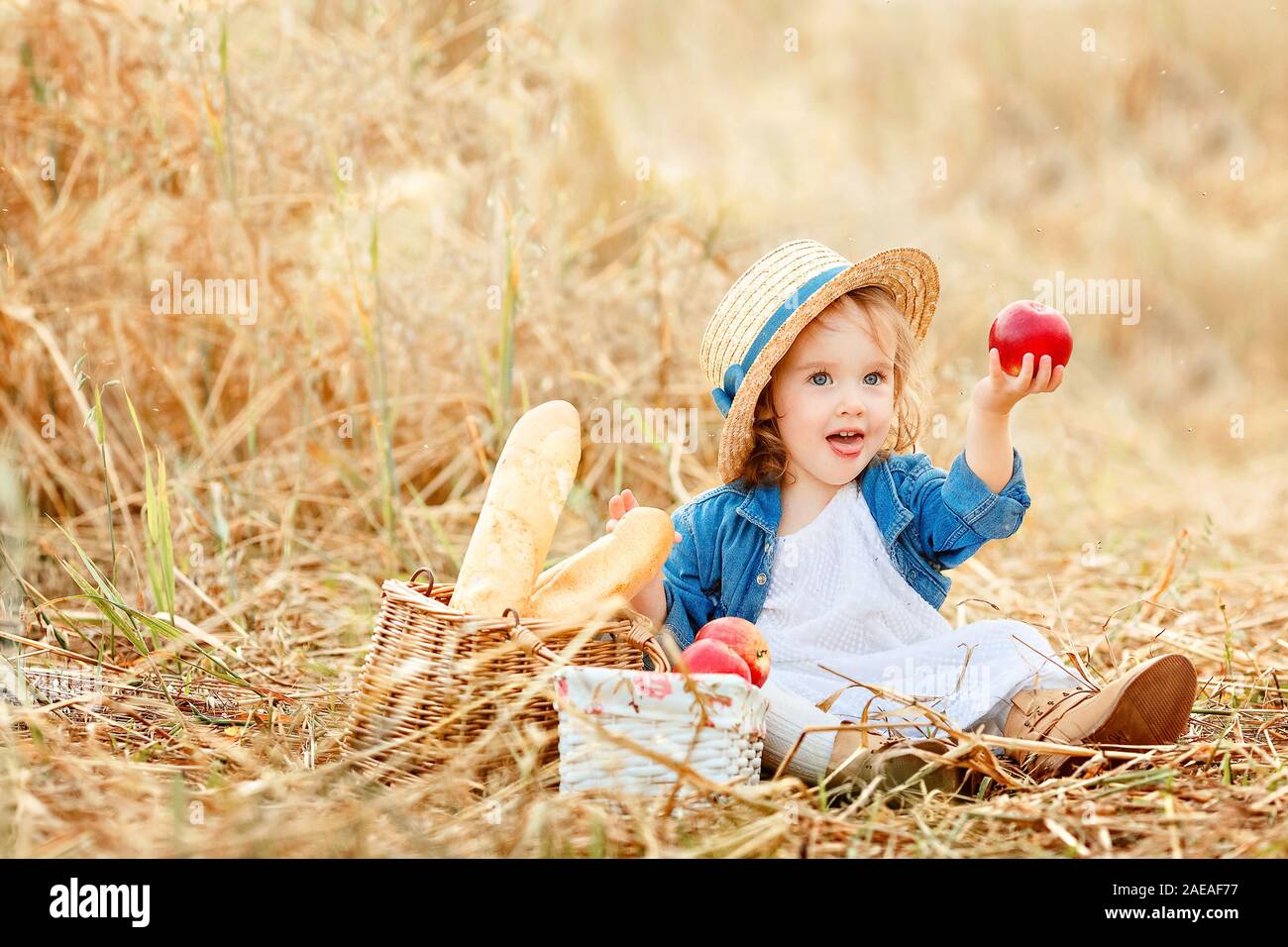 Big ear girl hi-res stock photography and images - Alamy