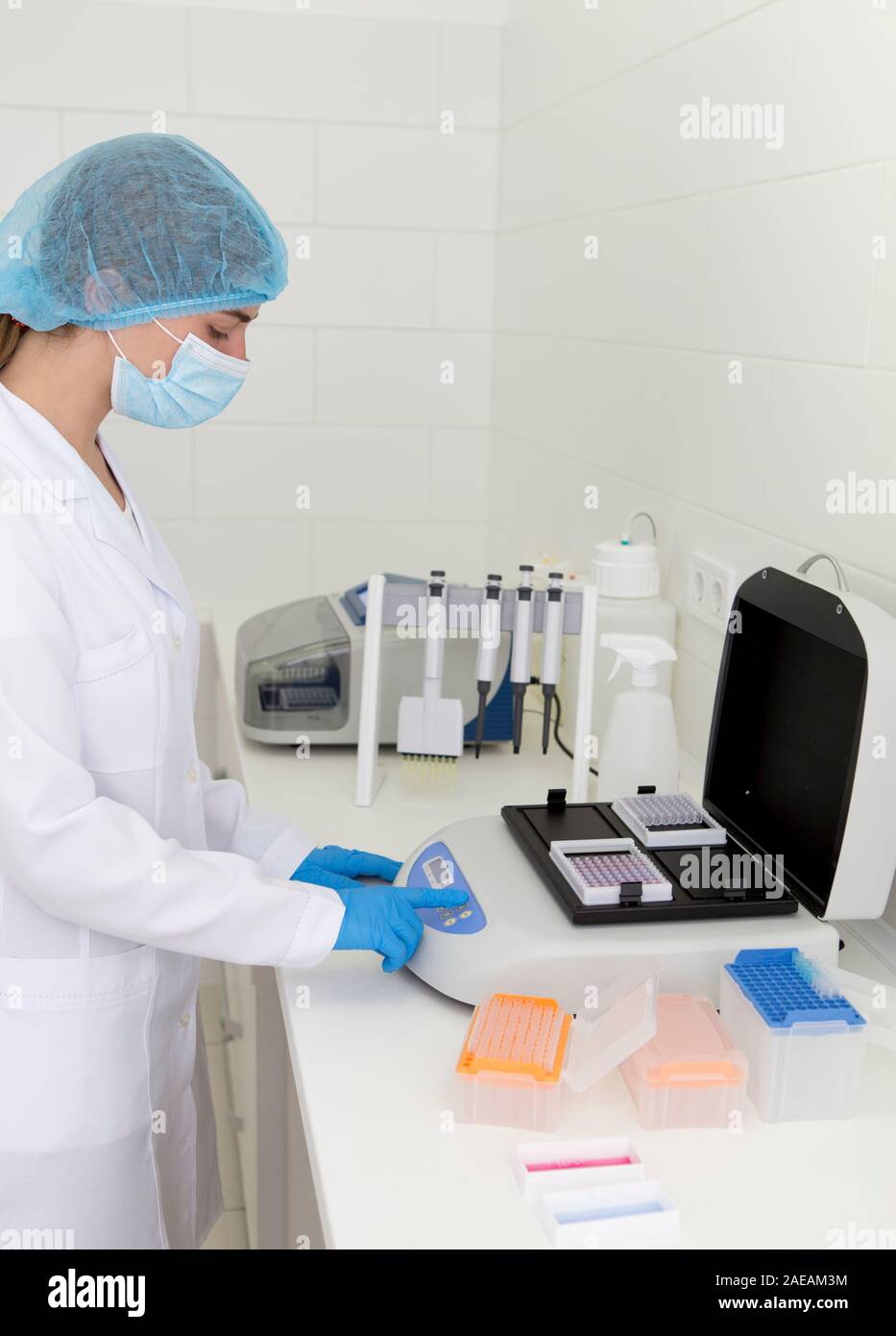 Lab equipment hi-res stock photography and images - Alamy