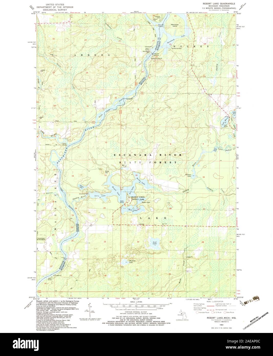 MI Resort Lake 277070 1982 24000 Restoration Stock Photo - Alamy