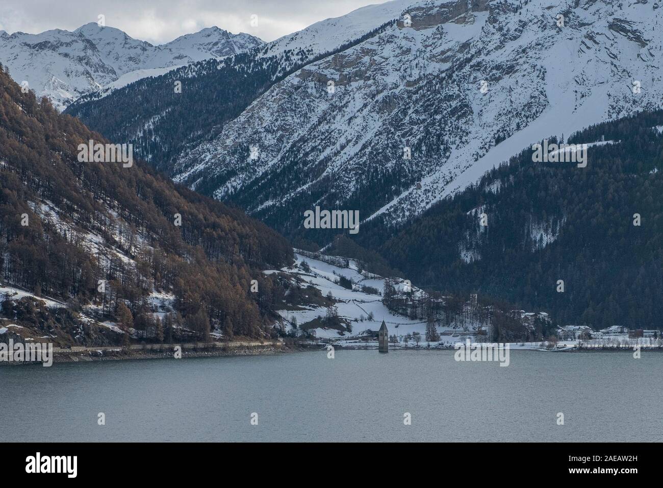 Lake resia winter hi-res stock photography and images - Alamy