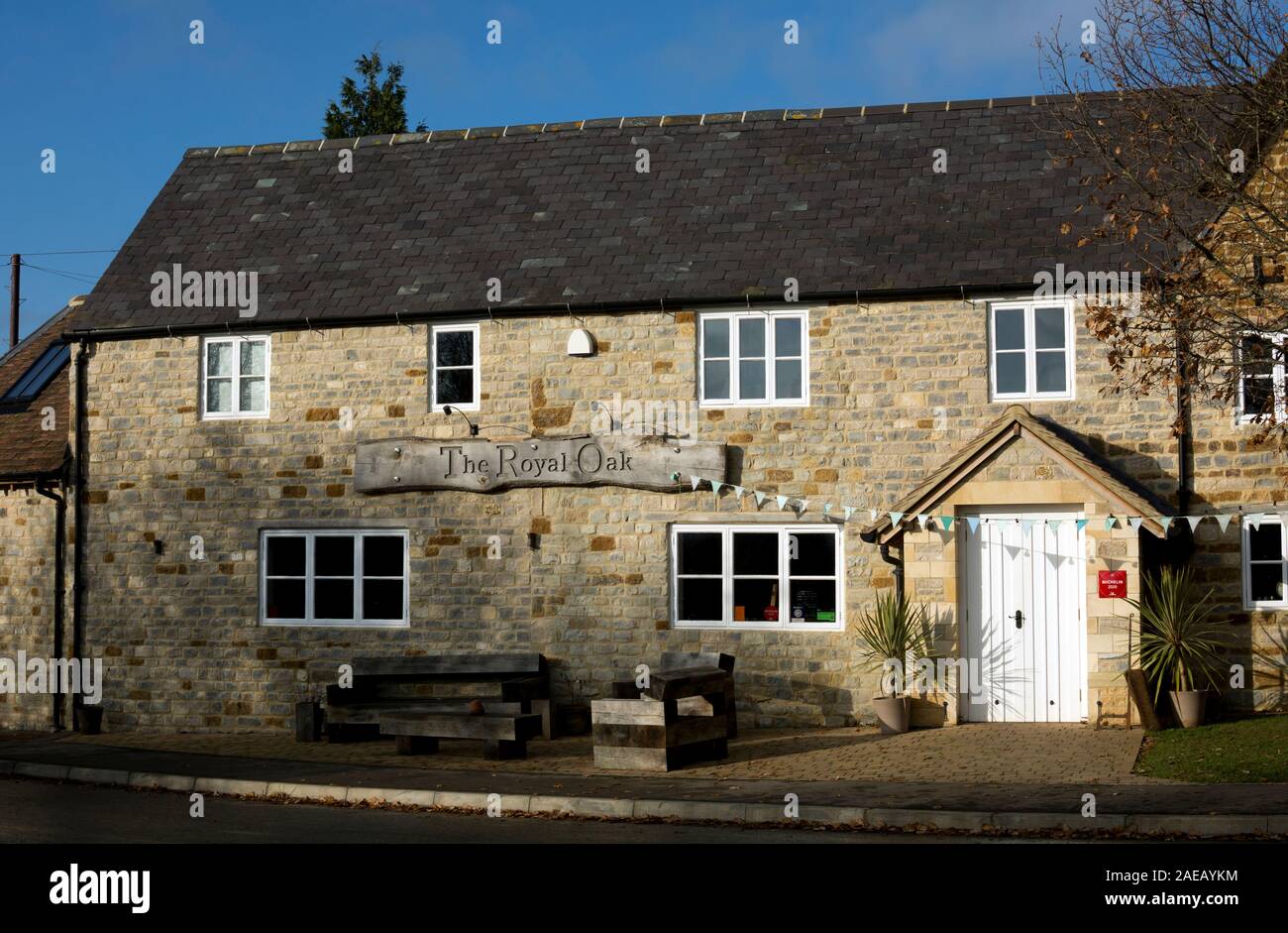 The Royal Oak pub in winter, Whatcote, Warwickshire, England, UK Stock ...