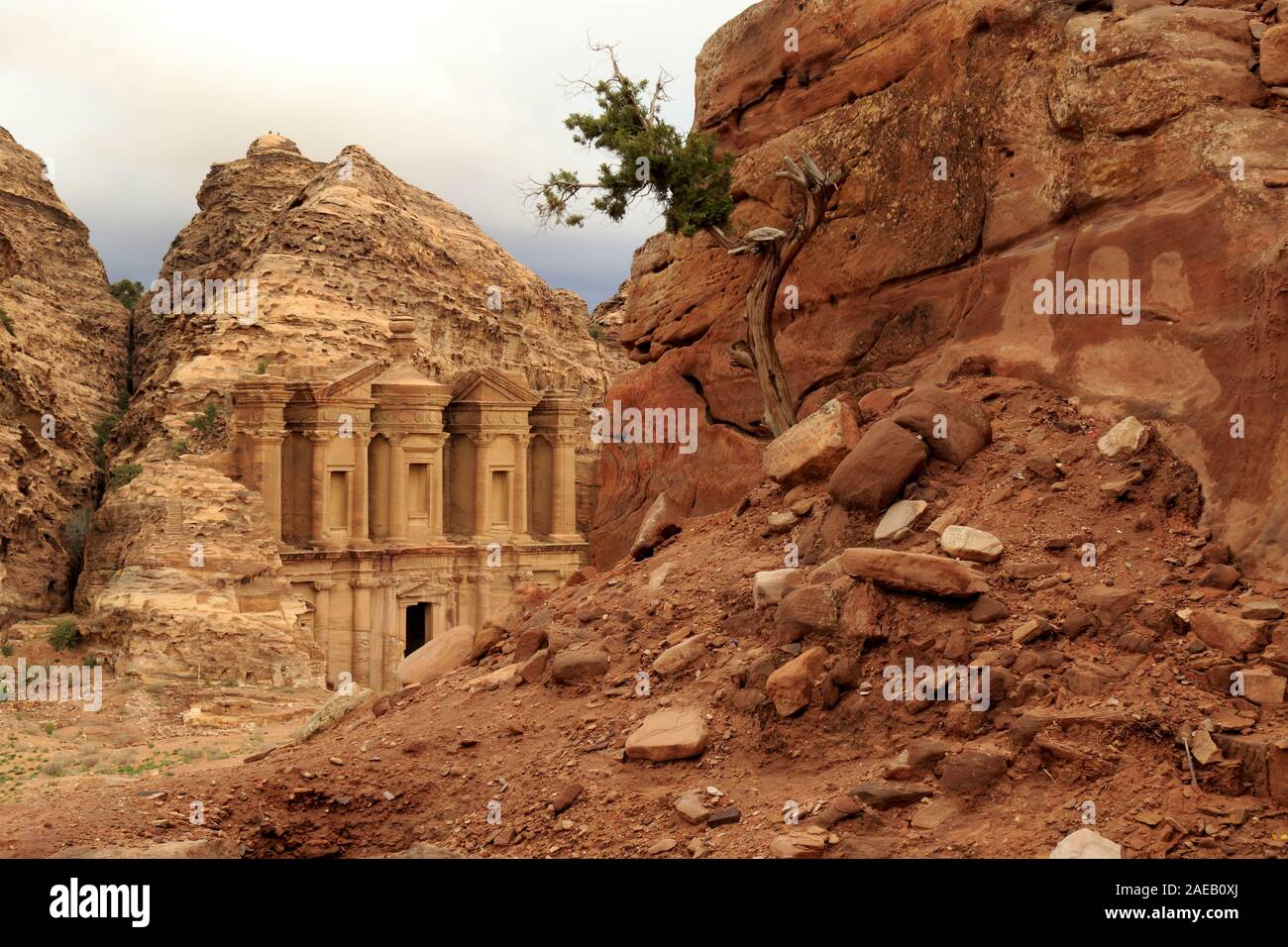 Petra jordan monastery hi-res stock photography and images - Alamy