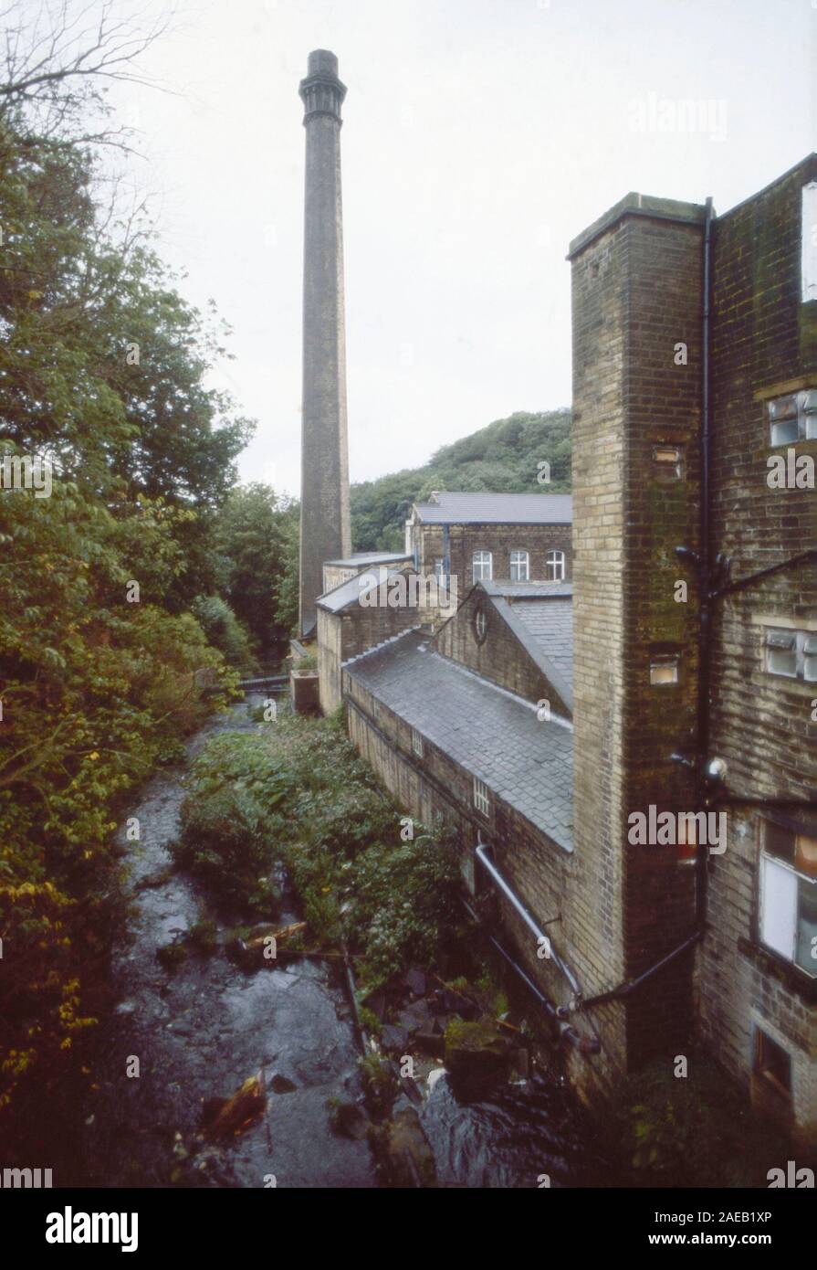 Mill buildings and chimneys hi-res stock photography and images - Alamy