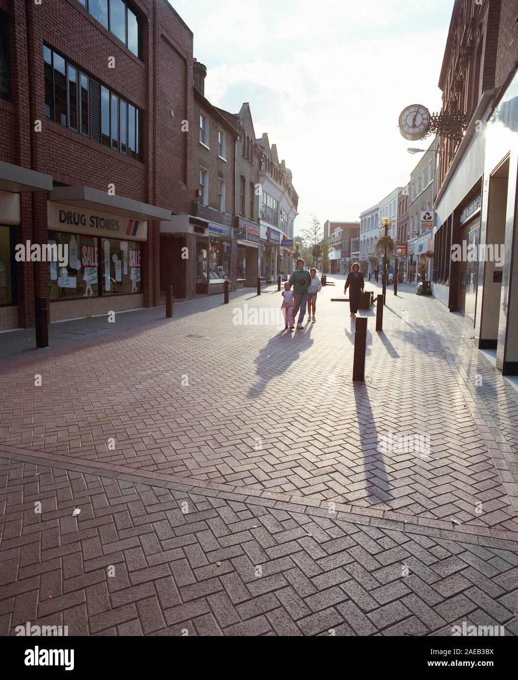 Street scenes of Maidenhead Town Centre, in 1989, Berkshire, SouthEast ...