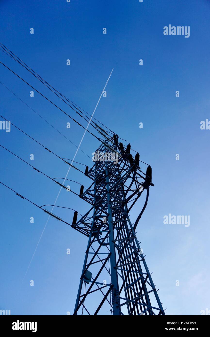Electricity tower hi-res stock photography and images - Alamy