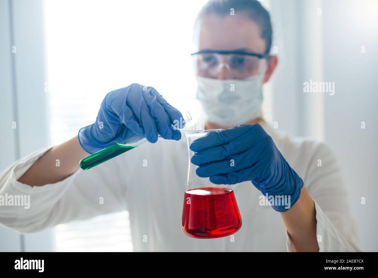 Laboratory work hi-res stock photography and images - Alamy