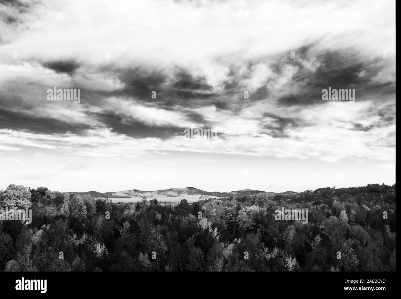 House mountains usa Black and White Stock Photos & Images - Alamy