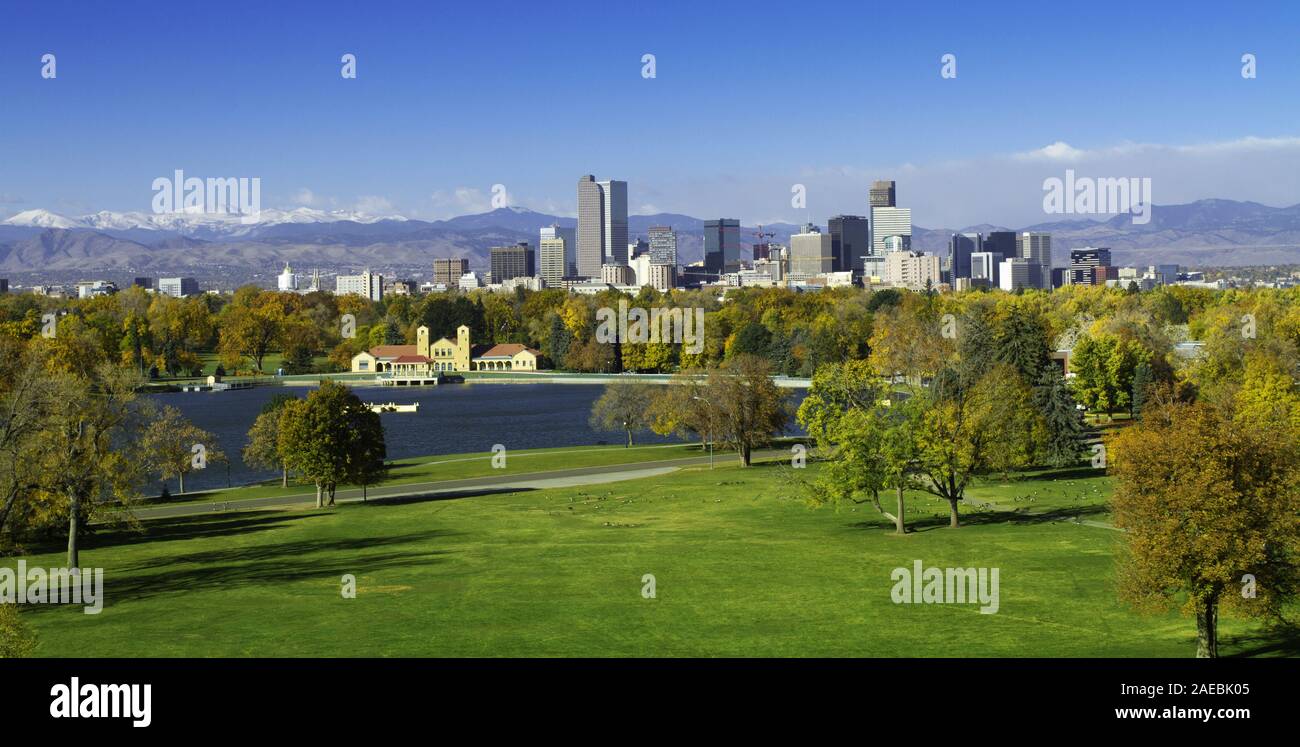 Denver skyline panoramic hi-res stock photography and images - Alamy