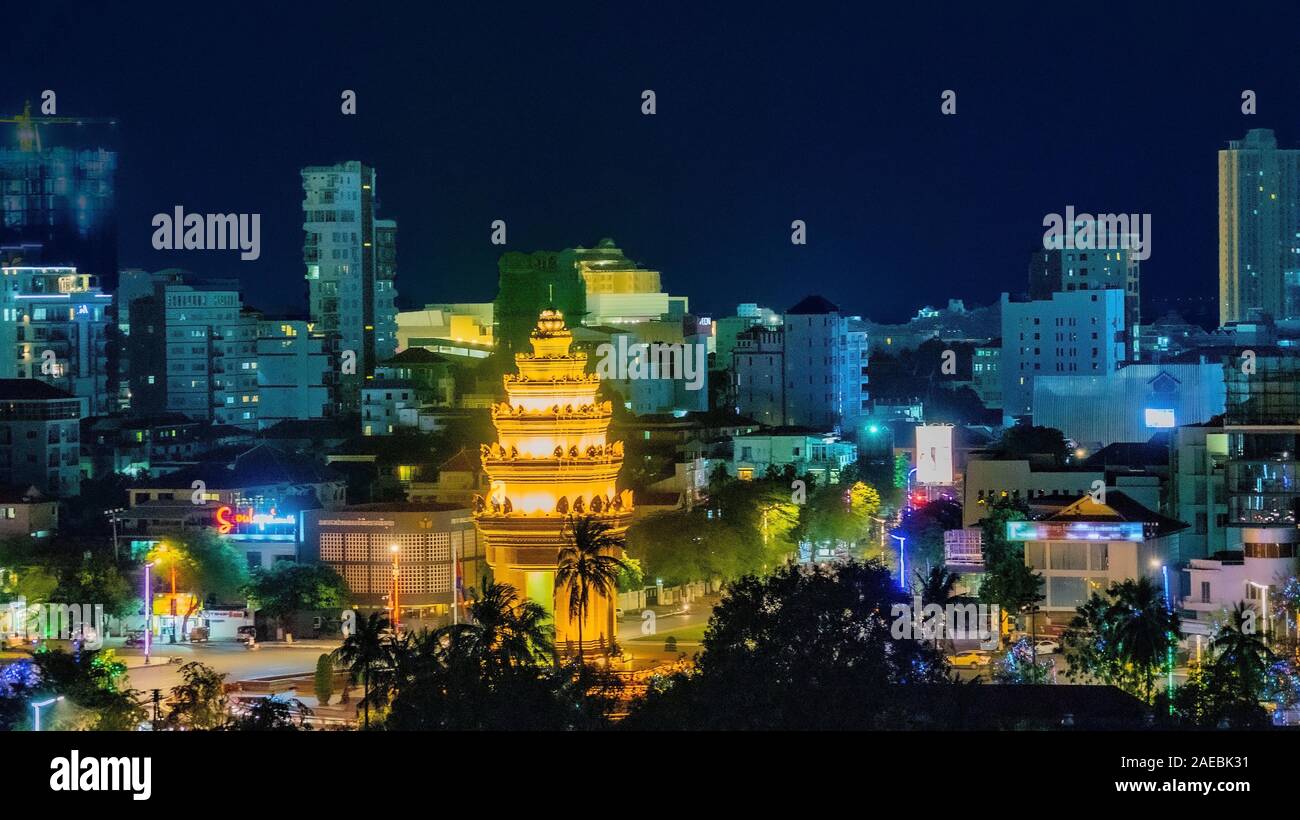 At night in phnom penh Stock Photo - Alamy