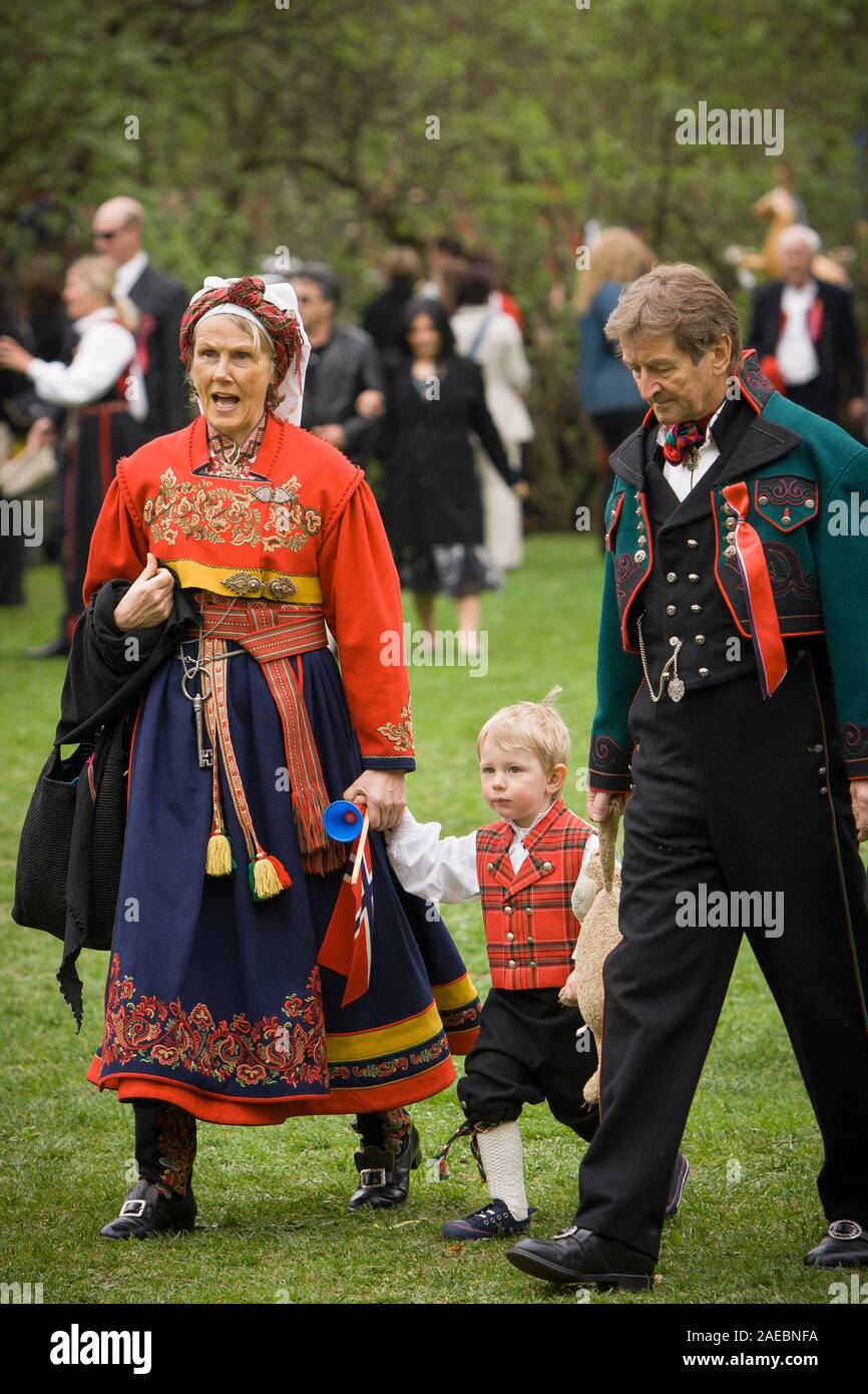 Traditional norwegian costume hi-res stock photography and images - Alamy