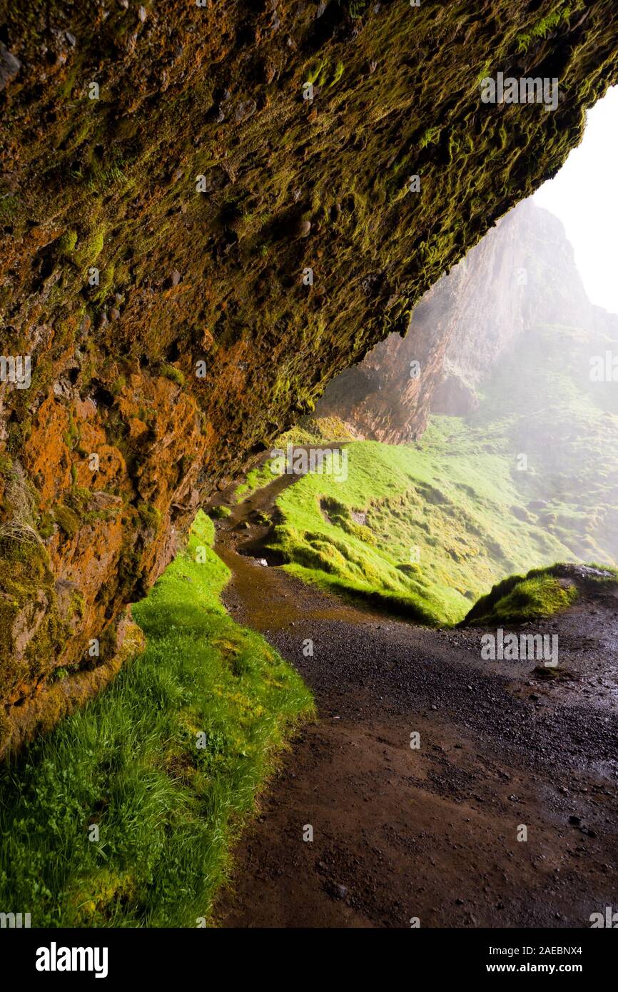 Tall cliff path hi-res stock photography and images - Alamy