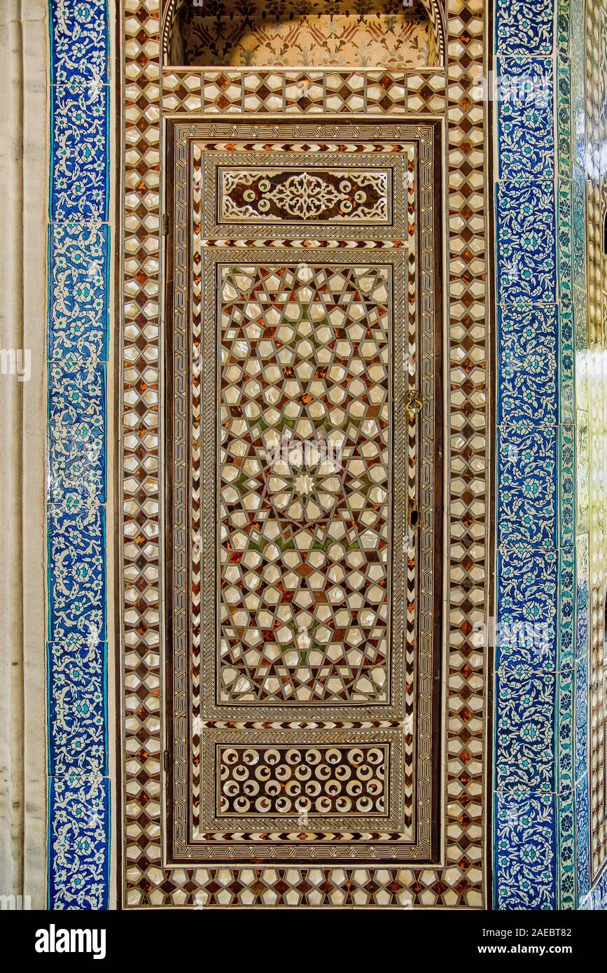 Topkapi Palace wall tile mosaic, Istanbul, Turkey Stock Photo - Alamy
