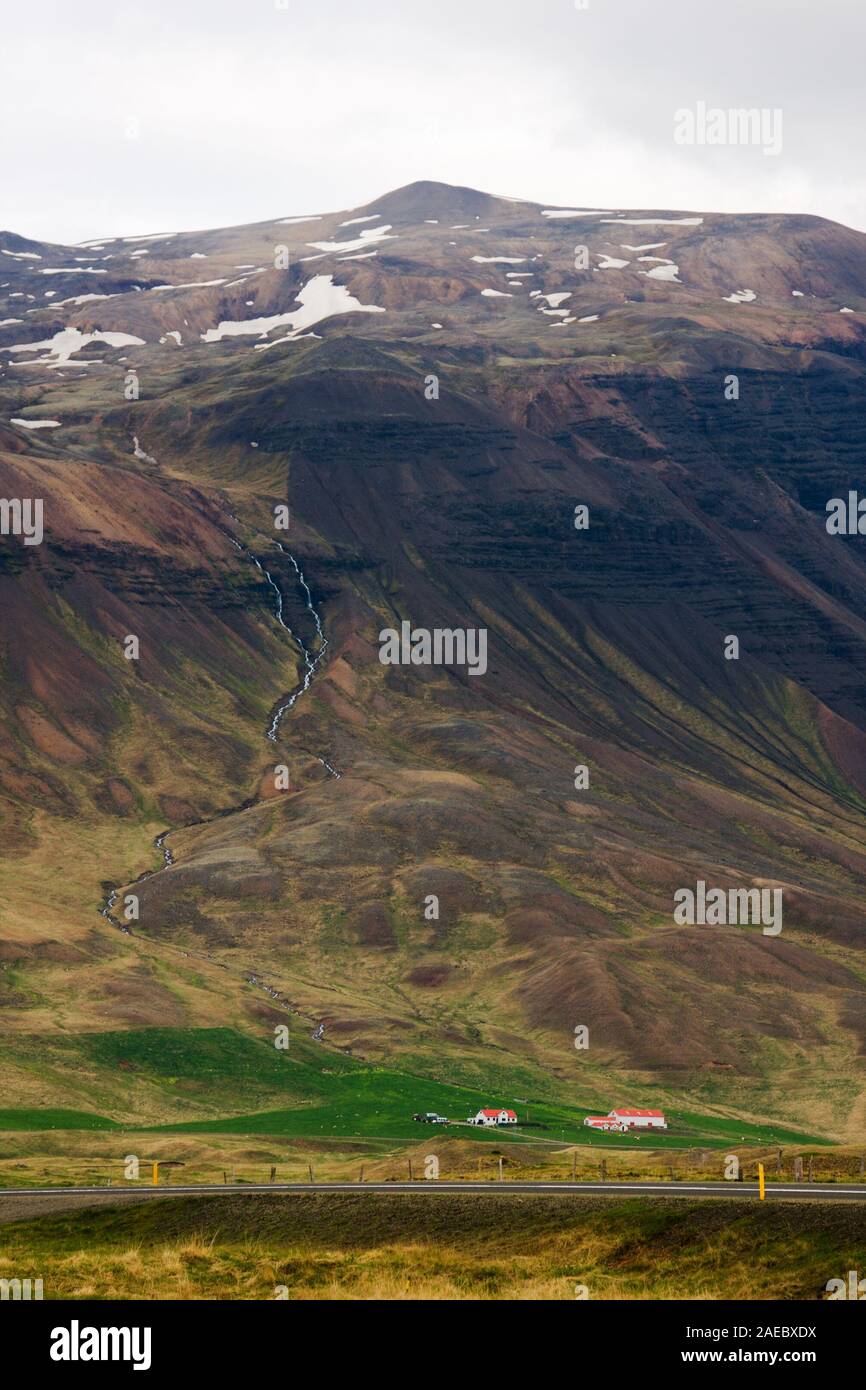 Scattered farms hi-res stock photography and images - Alamy