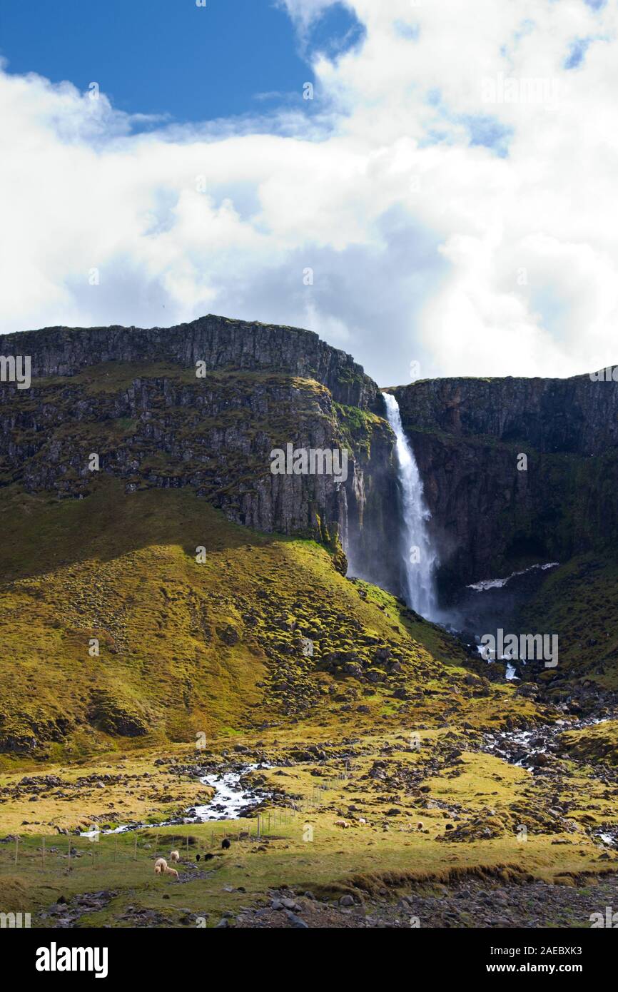 Cliff waterfall hi-res stock photography and images - Alamy