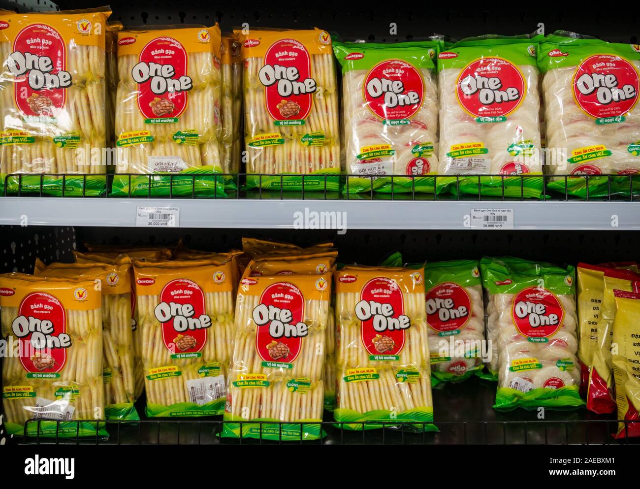 Vietnamese rice crackers hi-res stock photography and images - Alamy