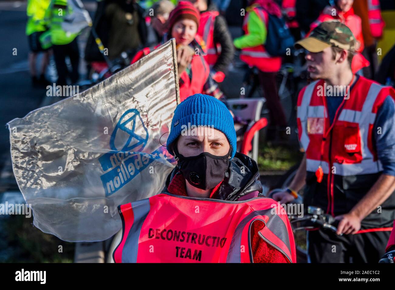 Roundabout at heathrow airport hi-res stock photography and images - Alamy