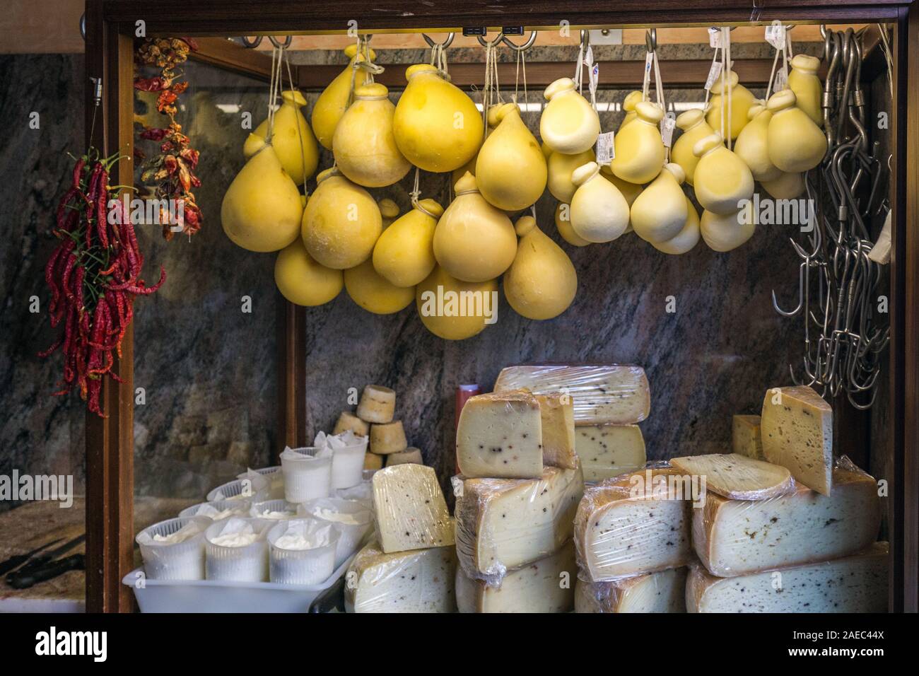 Catania sicily italy market cheese hi-res stock photography and images ...