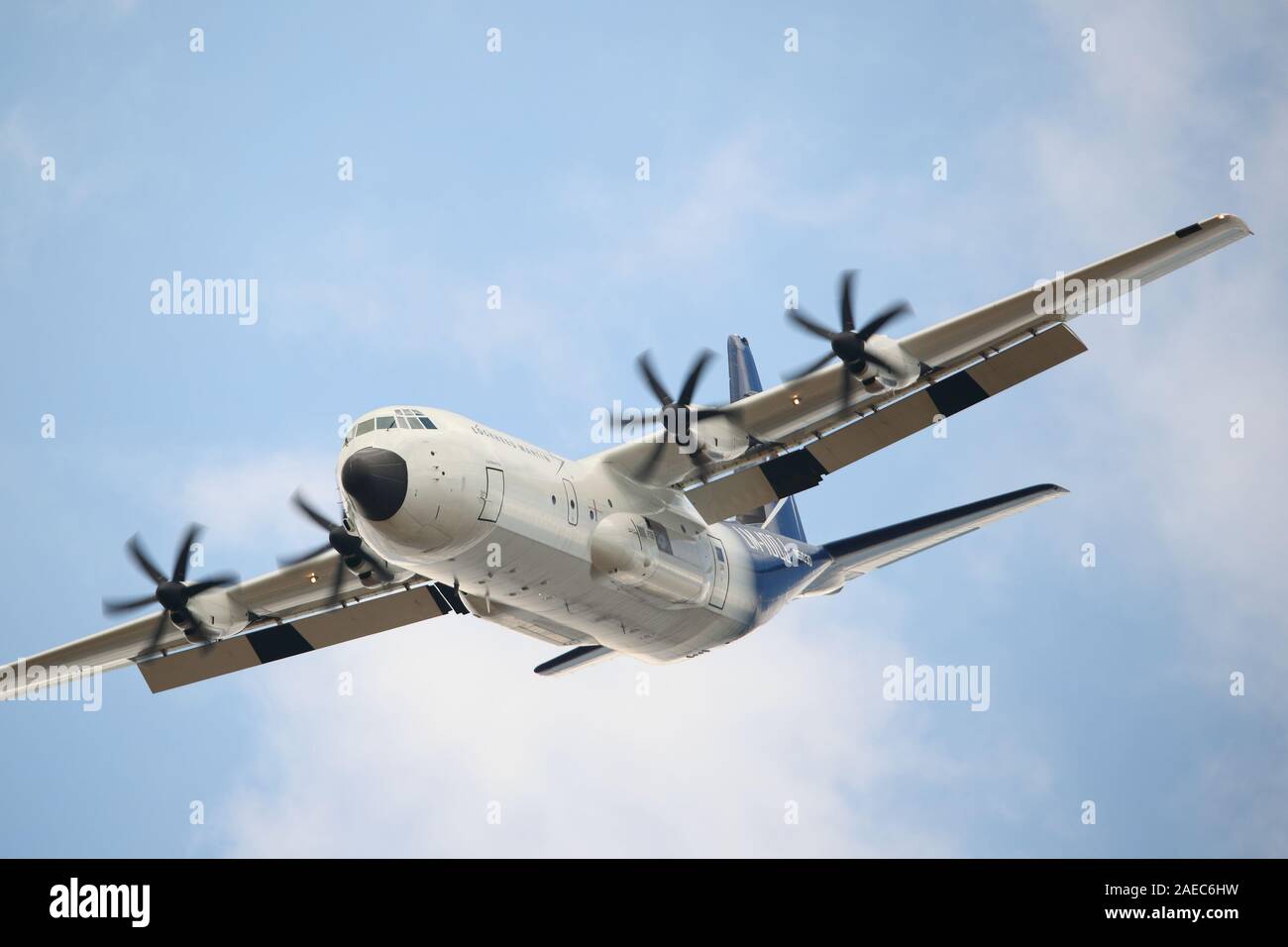 Lockheed martin lm 100j hi-res stock photography and images - Alamy