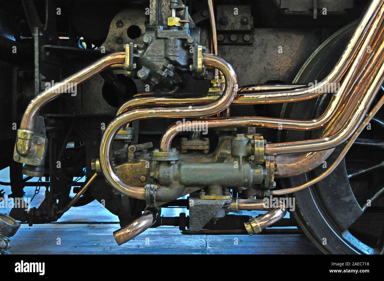 Copper piping hi-res stock photography and images - Alamy