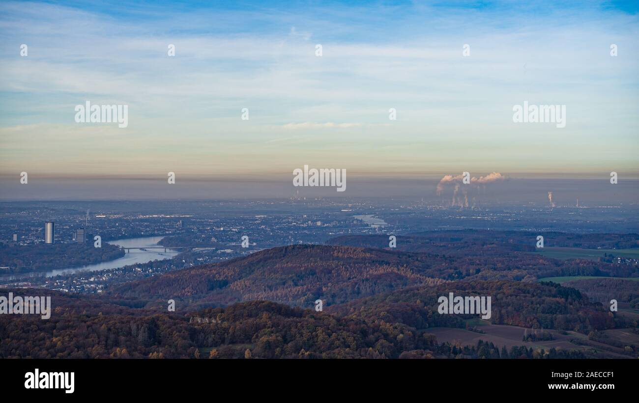 The industrial belt between Cologne and Bonn along the river Rhine ...