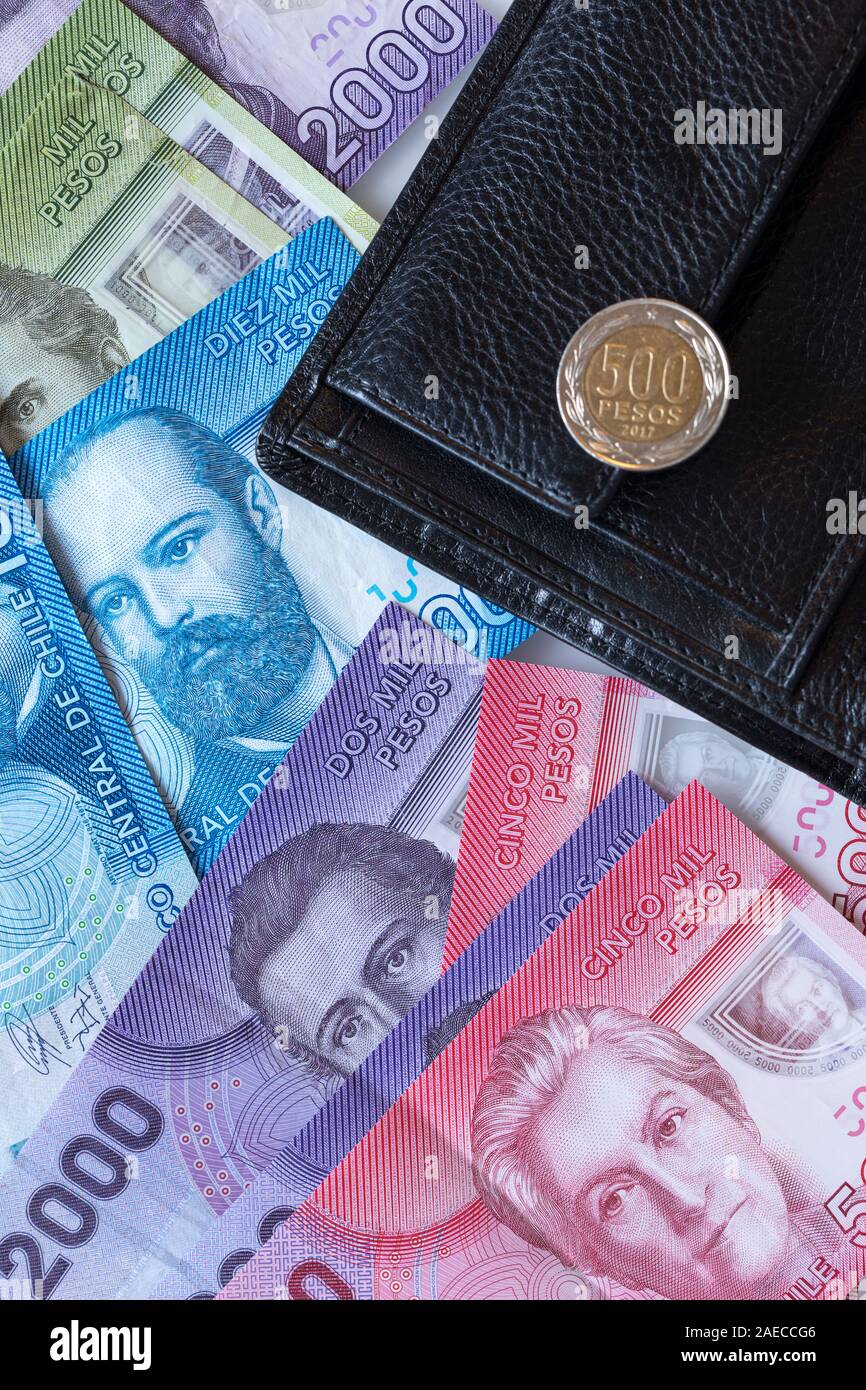 Chilean banknotes chile money hi-res stock photography and images - Alamy